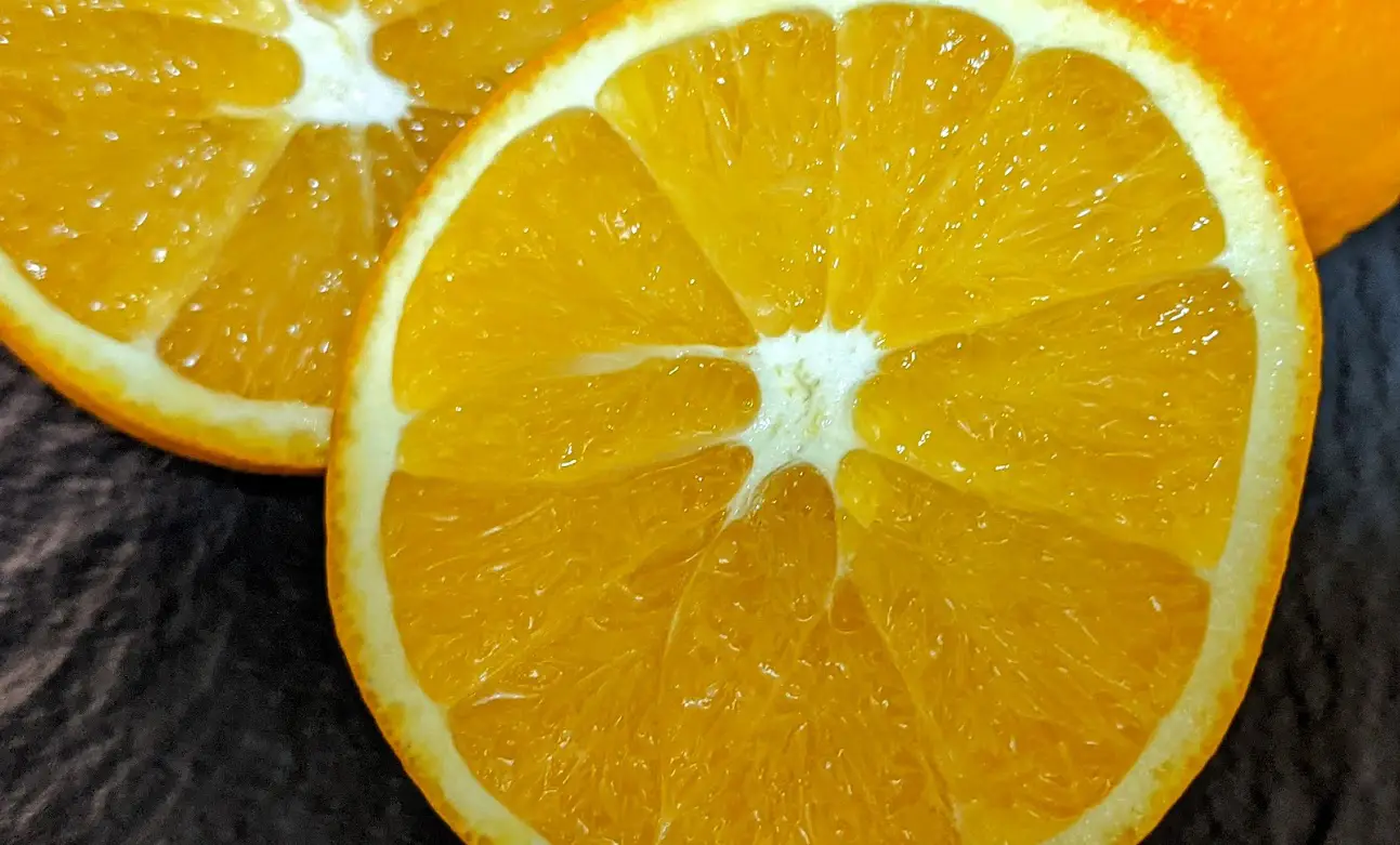 Vitamin C einfach erklärt. Wirkung, Bedarf & Lebensmittel
